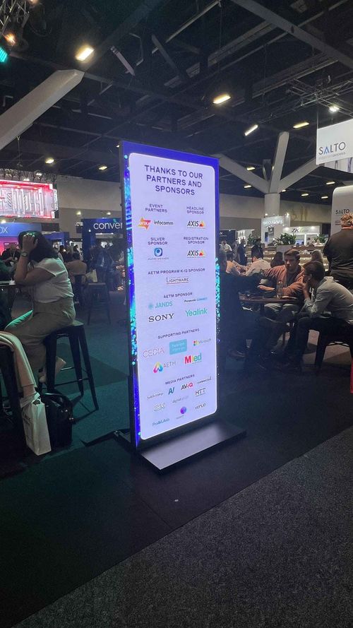 Quality LED Window Display Signs & Outdoor Digital LED Signs factory ...