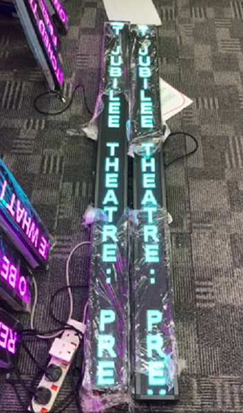 Custom P3mm RGB LED Moving Sign Board With 16port Exchanger