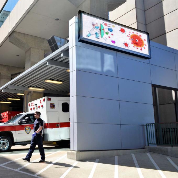 WIFI Programmable LED Monument Signs P5RGB Outdoor Shop Advertising Screen