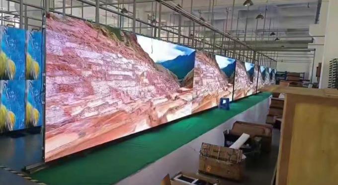 P2.5RGB Outdoor LED Digital Signs High Resolution Screen Board