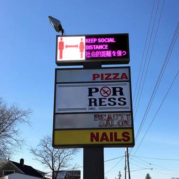 IP65 Waterproof Pole LED Display Window Showing Advertising Signs